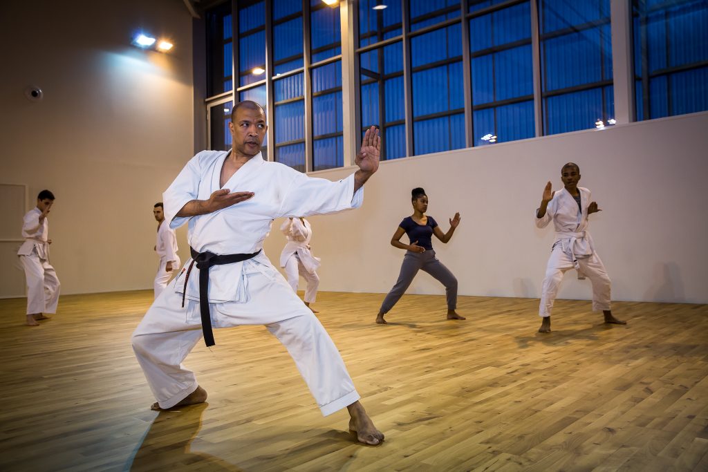 Pratiquer le karaté - La Rochelle Université